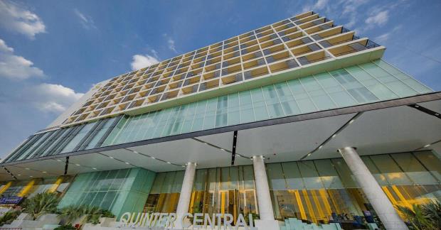 Khách sạn Quinter Central Nha Trang Hotel - Vigotrip